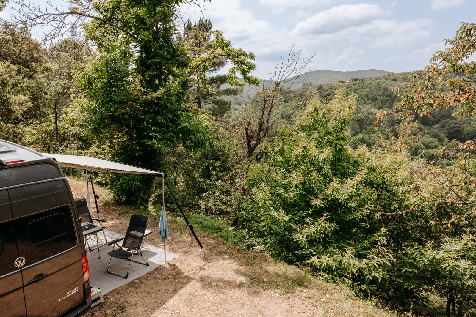 Pitch Camping Colline (vehicle access) - Slow Village